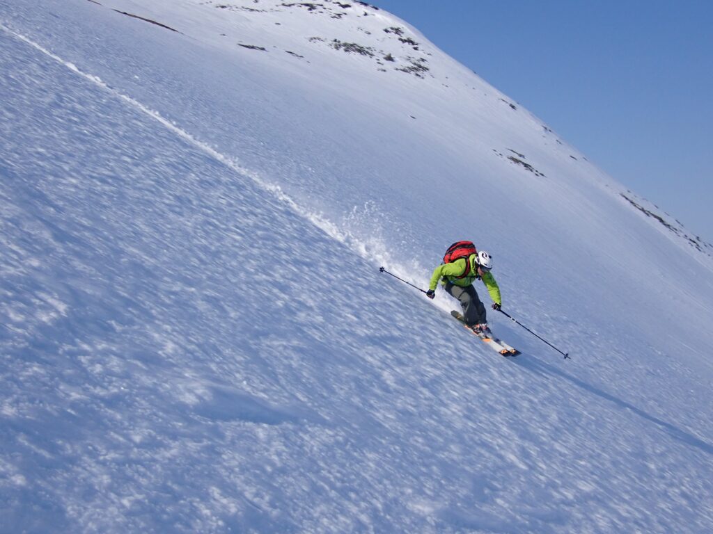 Eleven Experience Heliskiing - Iceland - Heli Skier